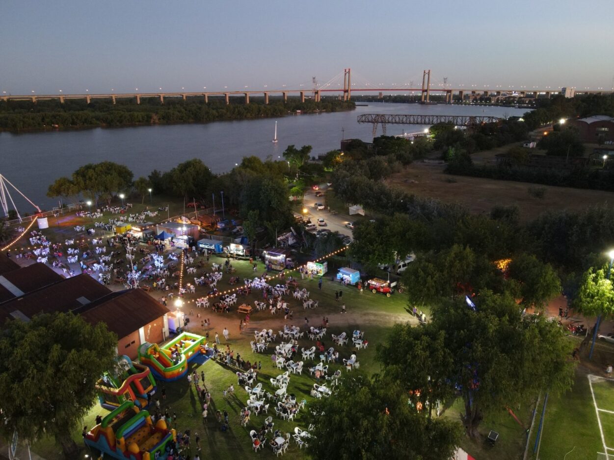 Se viene la 7° edición FoodTruck Aniversario en el Club Náutico Zárate ...